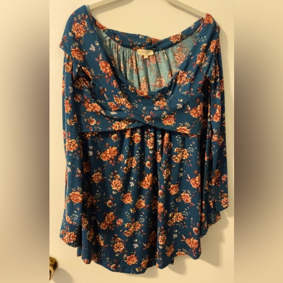 Crescent | Tops | Crescent Off The Shoulder Flowy Top Gorgeous Blue ...